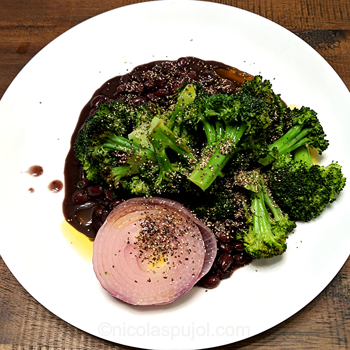 Seared black beans, broccoli and onion - Beans - nicolaspujol.com